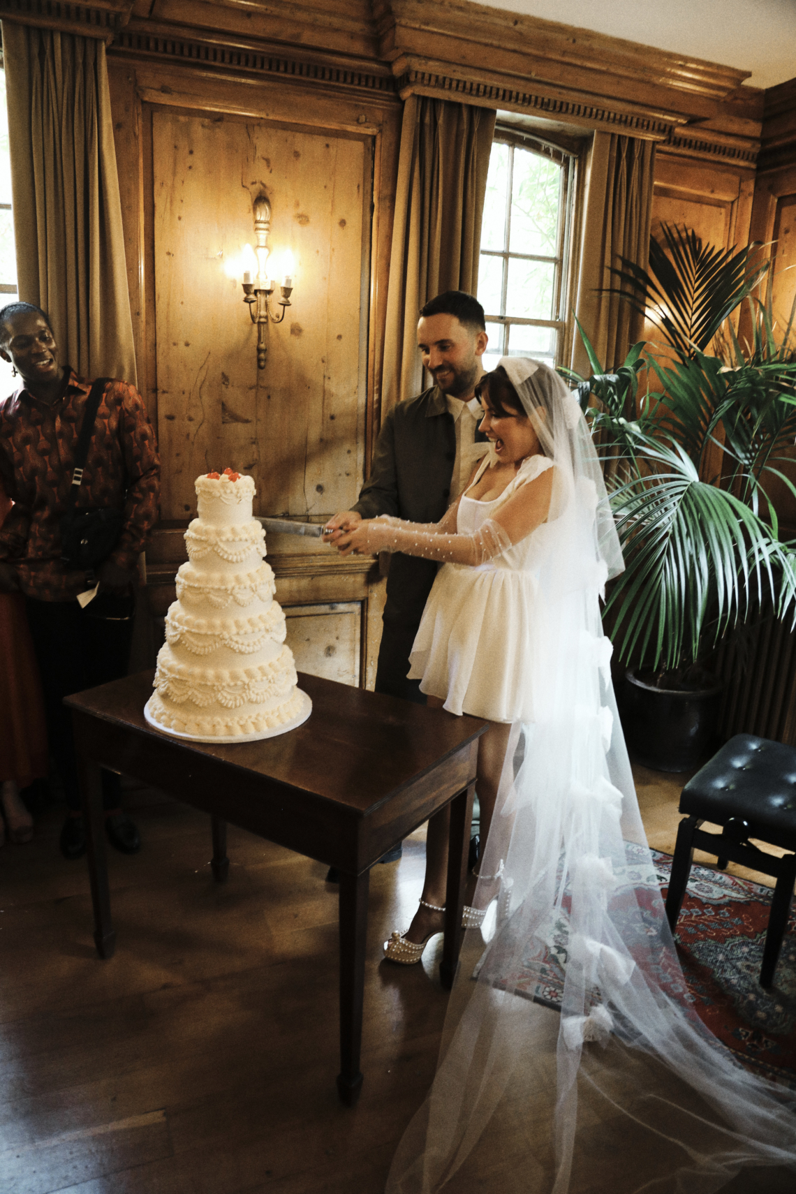Inside: Actress Aimée Kelly's Chic London Wedding - The Wedding Edition