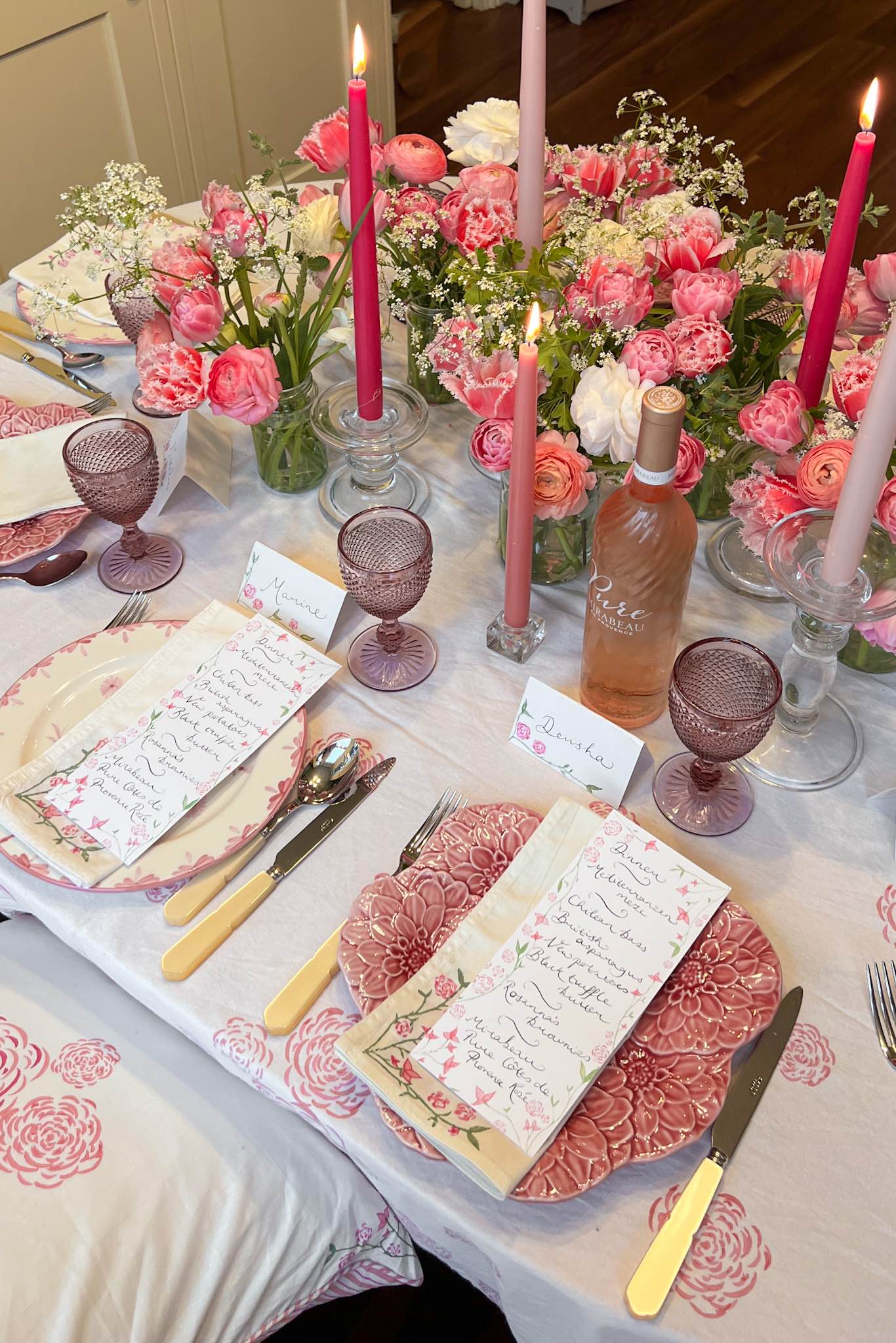 How To Set The Perfect Summer Tablescape - The Wedding Edition