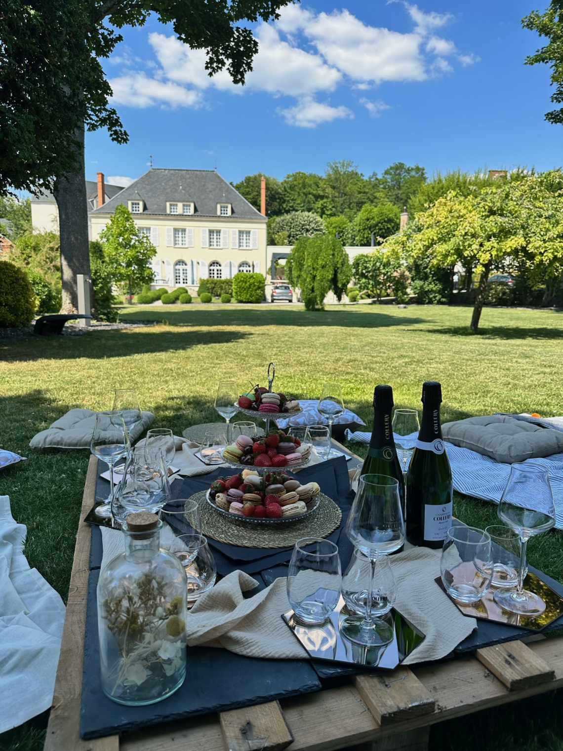 What To Pack For Champagne - The Wedding Edition