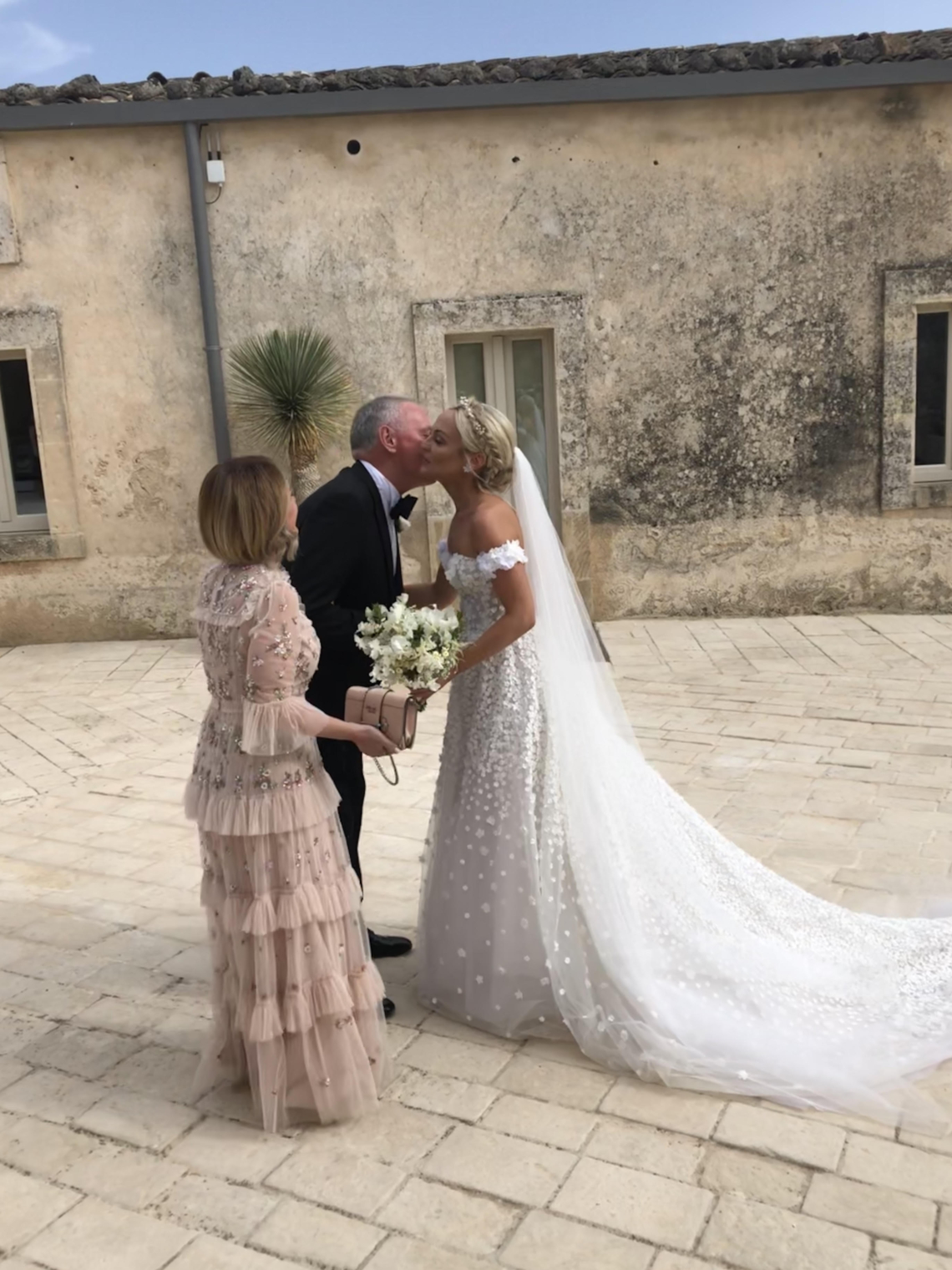 The Chicest Mother Of The Bride Outfits - The Wedding Edition