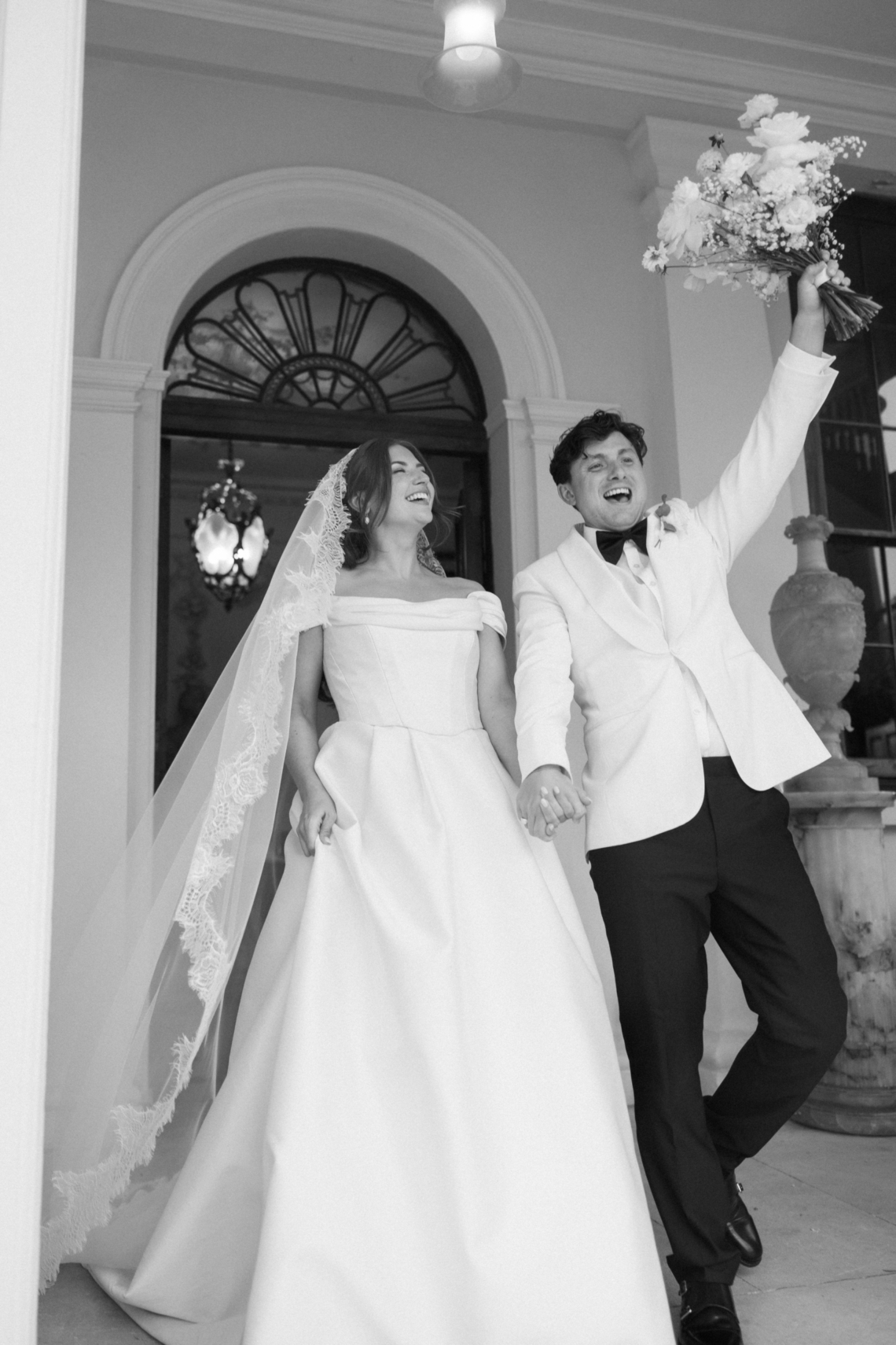10 Beautiful Non-Religious Wedding Readings - The Wedding Edition