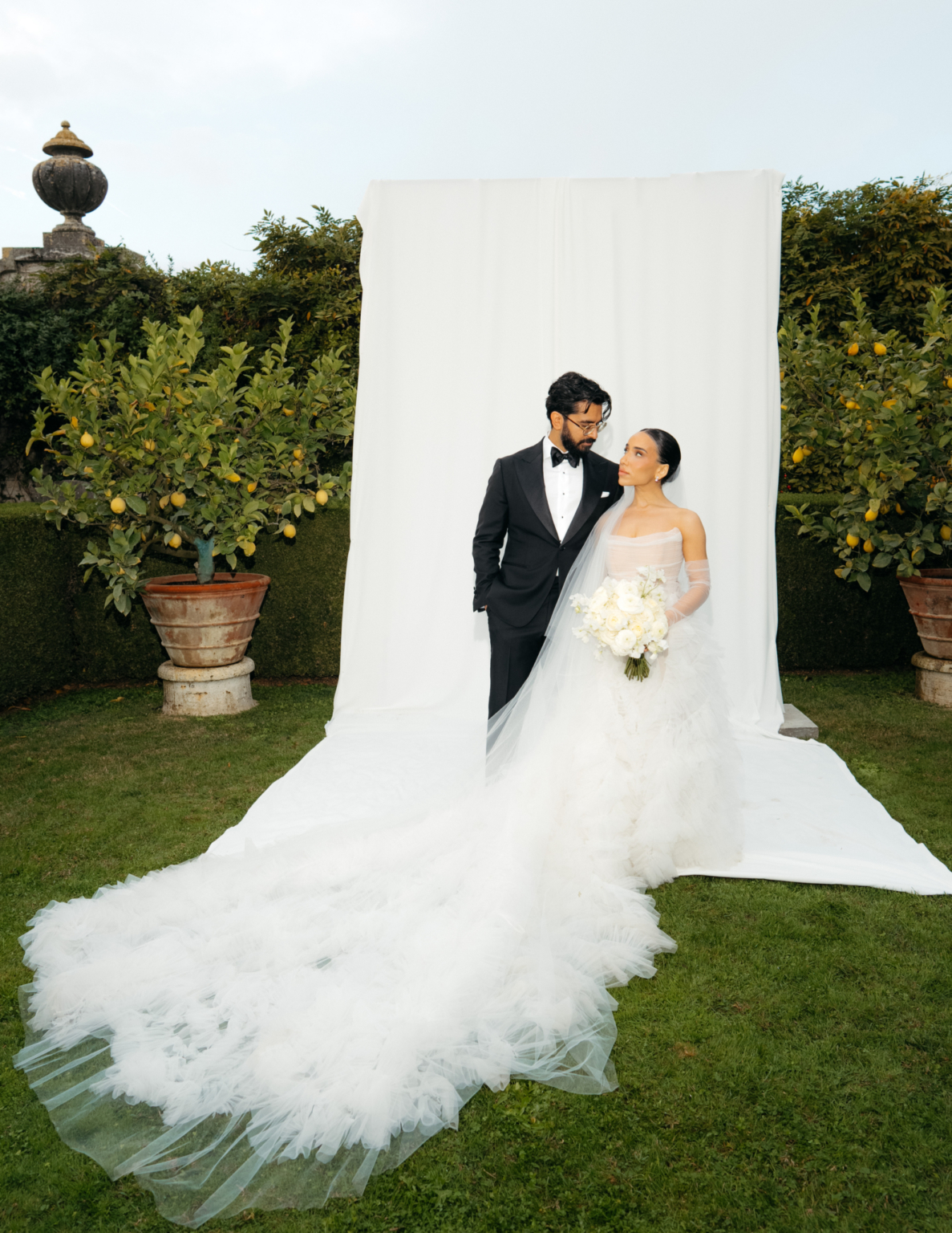 10 Beautiful Non-Religious Wedding Readings - The Wedding Edition